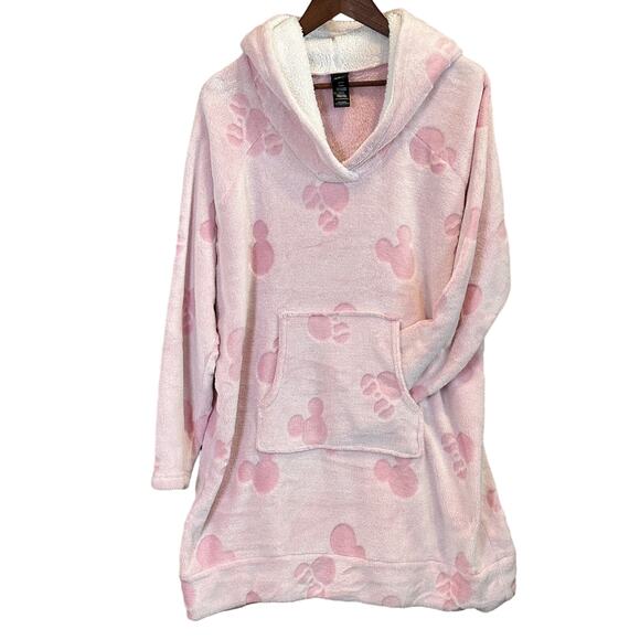 Disney | Intimates & Sleepwear | Disney Minnie Mouse Fleece Lounger ...